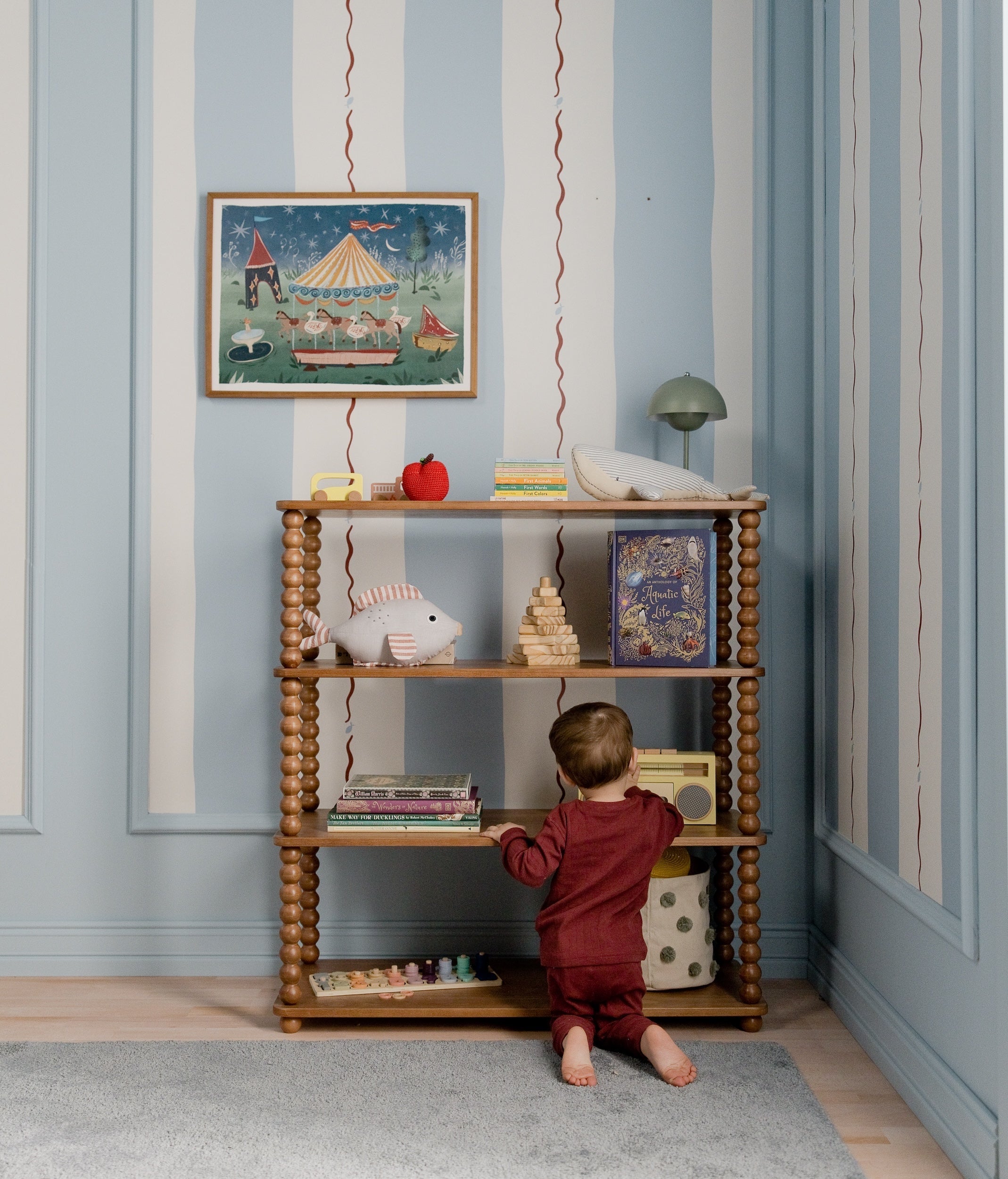 Interior Designs Share How To Style A Kid-Friendly Shelf – Nestig