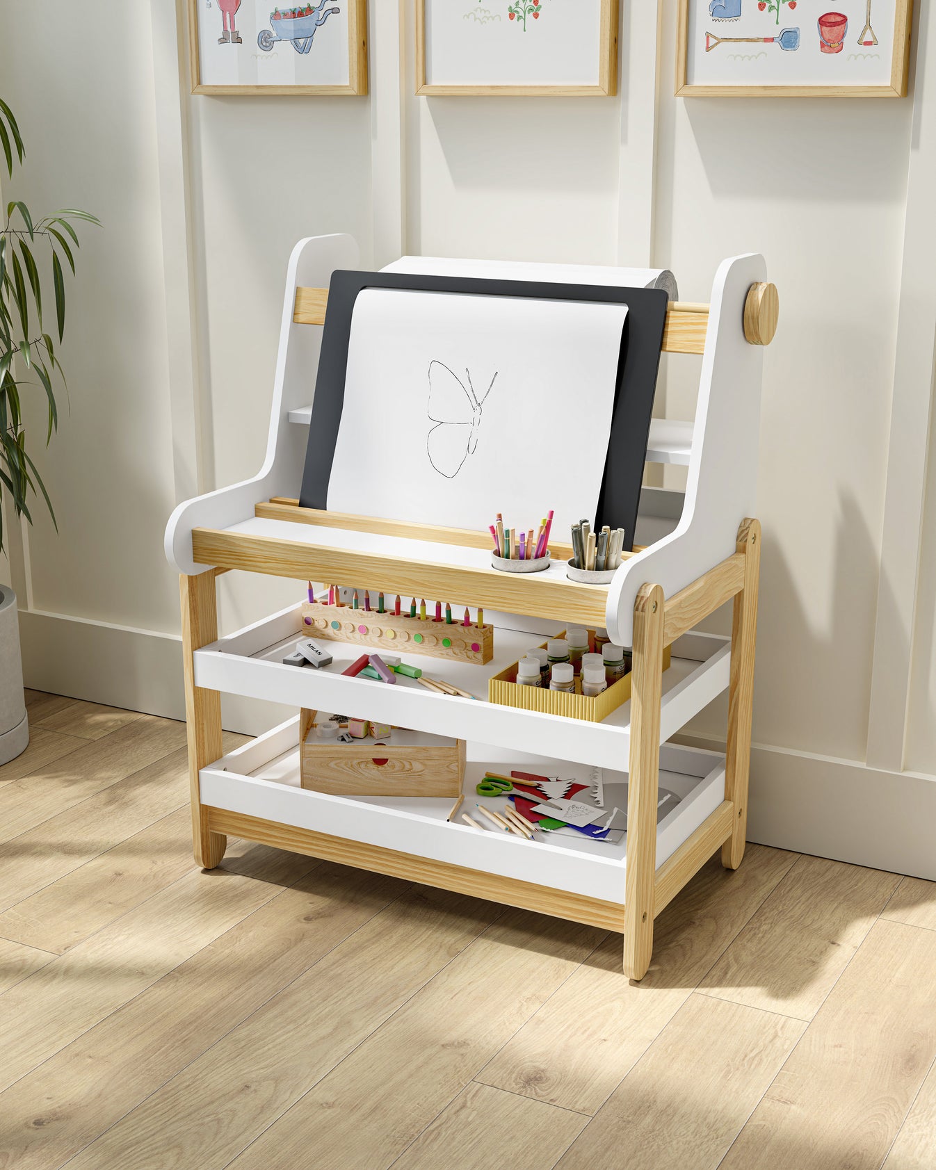 Craft Storage Easel | Nestig