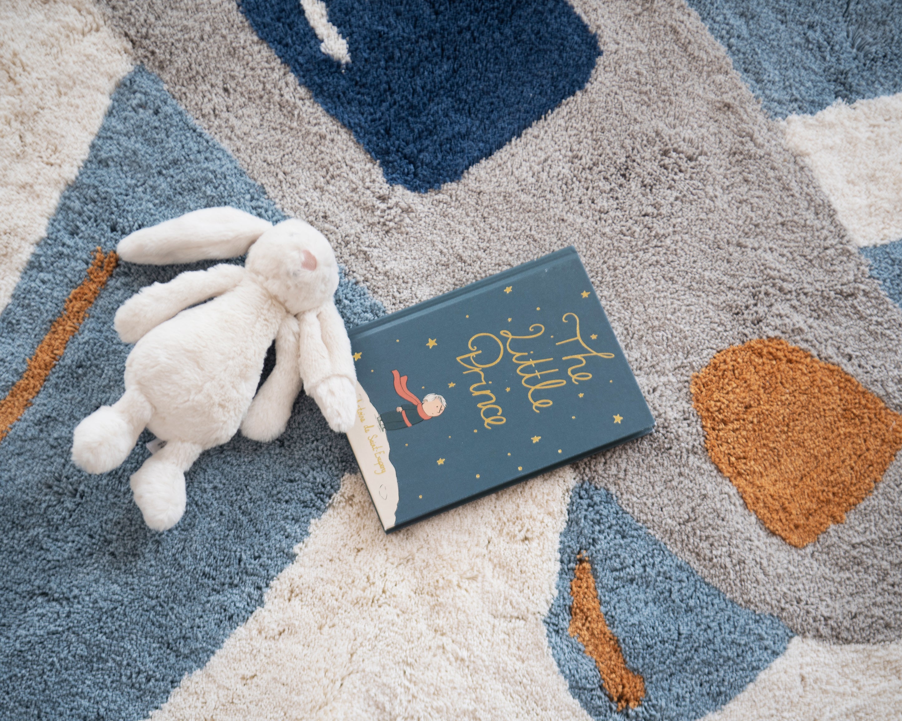 Aviator Rug | Nestig x Lindsay Lohan