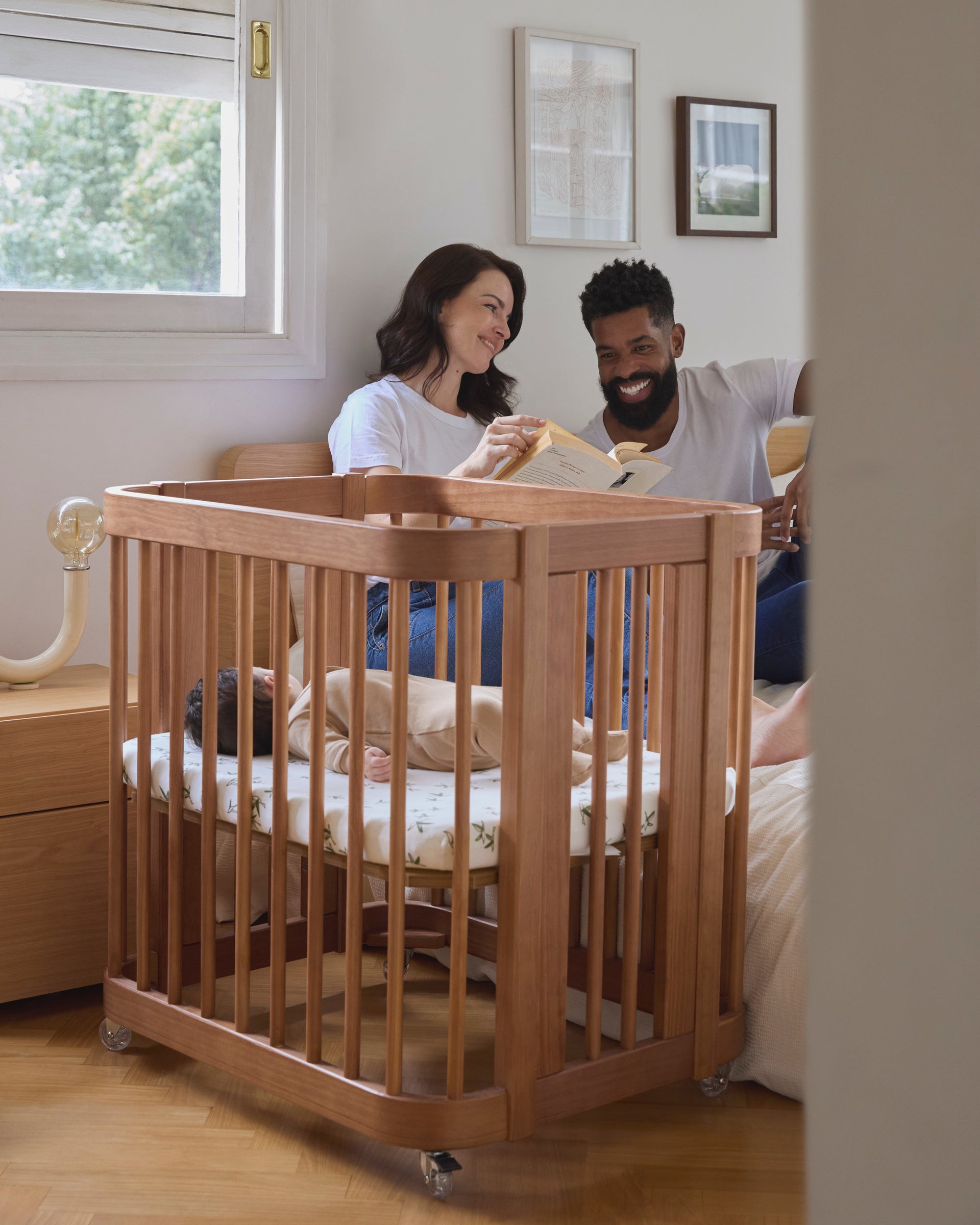The Wave Crib | Convertible Crib To Toddler Bed | Nestig