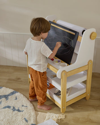 Craft Storage Easel | Nestig