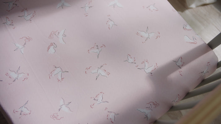 Swan Sheet Set | Organic Crib Sheets | Nestig